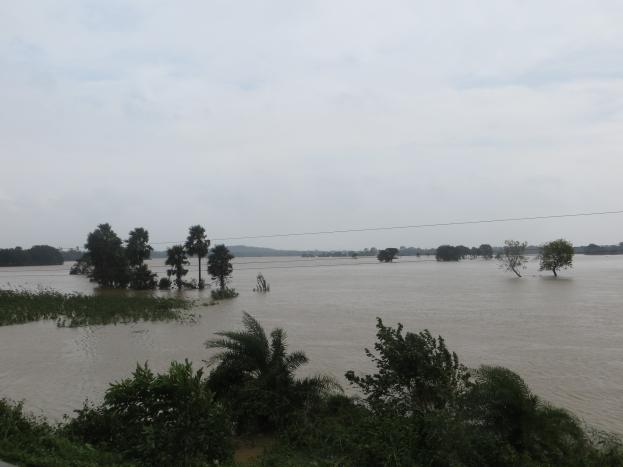 India Assessing the impact of Cyclone Phailin.jpg | UCP Knowledge Network